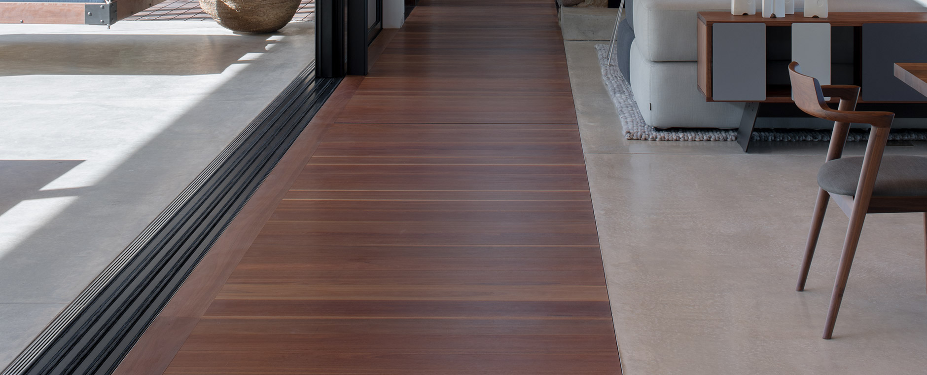 FlowTHRU™ Drain - Integrated Stainless Steel Threshold Drain - Crystal ...